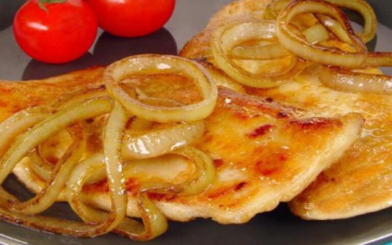 Filé de frango grelhado acebolado - Receitas para Família